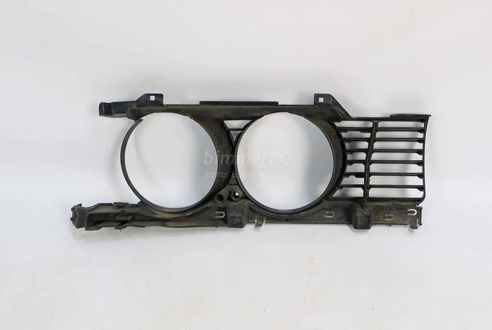BMW E34 5-Series Left Front Narrow Grille Headlights Surround Trim 1989 ...